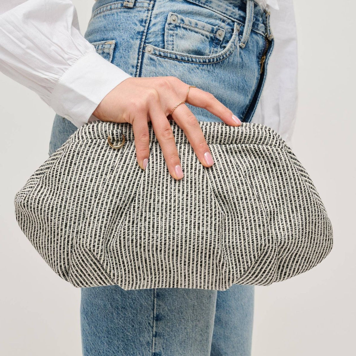 Sadie Clutch – Studio 4 Threads